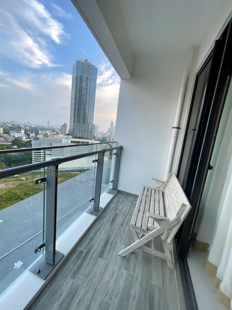 Capitol Twinpeaks 2 Bedroom Apartment - APL International (PVT) LTD